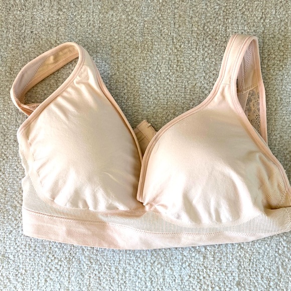 Paramour | Intimates & Sleepwear | New Paramour Soft Stretchy Bra With ...